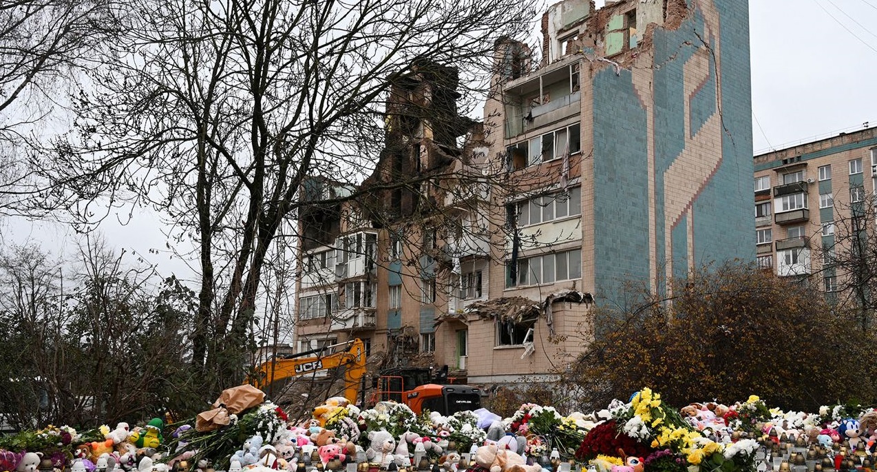 З-під завалів у Тернополі витягли тіло жінки: кількість жертв російського удару зросла до 33 ...